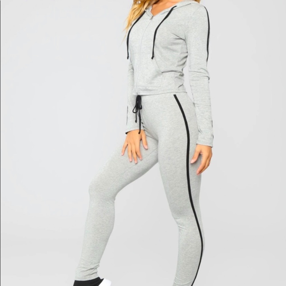 Fashion Nova Gray 2 Piece Zip Up Set - Gem